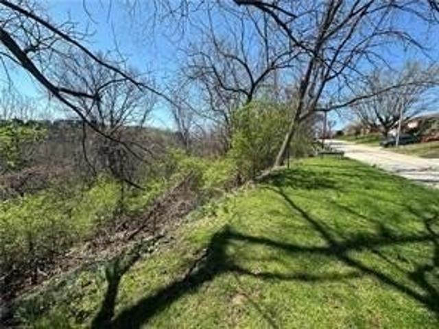 Brookfield Rd, Pittsburgh, Farm House For