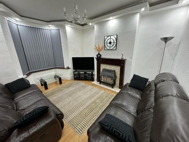 Brookfield Road, Sheffield S7, 4 bed semi detached house to rent, £1,275 pcm | PrimeLocation