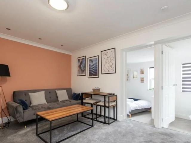Brookhill Road, London SE18, 2 bed flat to rent, £1,700 pcm | PrimeLocation