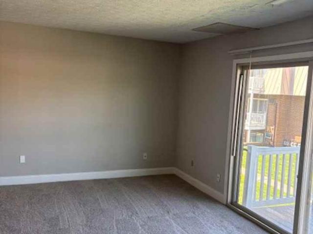 Brookhollow Apartments BHA 2 Bedroom Apartment for Rent at 358 Hampshire Dr, Hamilton, OH 45011