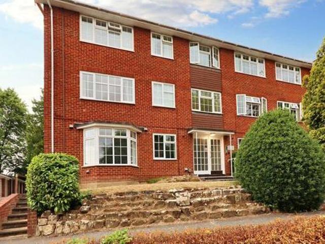 Brooklyn Court, Woking, 2 Bedroom Flat