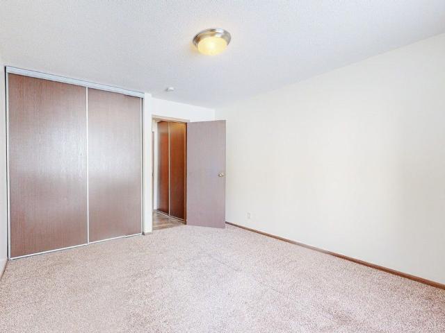 Brooklyn Crossing 1 Bedroom Apartment for Rent at 1701 69th Ave N, Brooklyn Center, MN 55430 Brooklyn Center