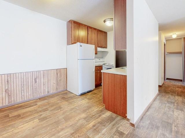 Brooklyn Crossing 1 Bedroom Apartment for Rent at 1701 69th Ave N, Brooklyn Center, MN 55430 Brooklyn Center