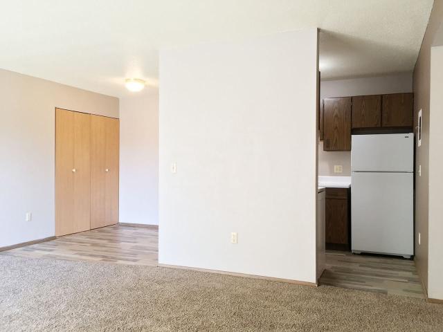 Brooklyn Heights 1 Bedroom Apartment for Rent at 411 8th St Sw, Minot, ND 58701
