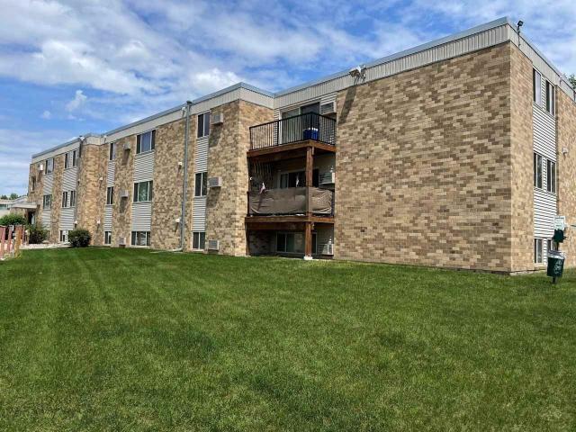 Brooklyn Heights 2 Bedroom Apartment for Rent at 411 8th St Sw, Minot, ND 58701