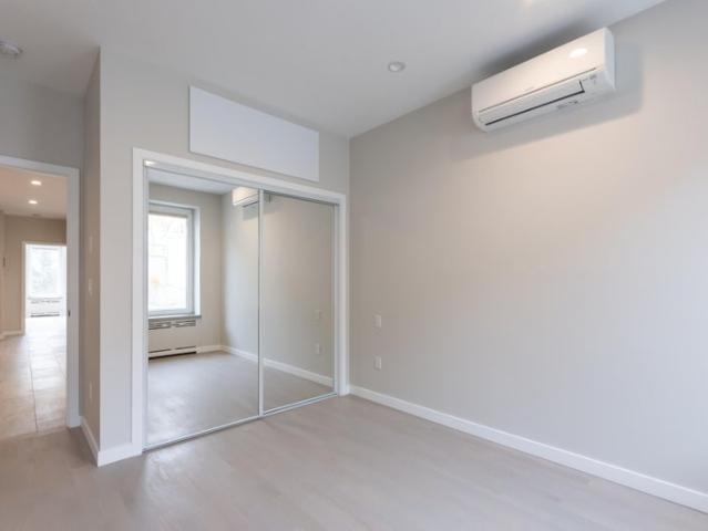 Brooklyn Room w/ Private Toilet + Backyard