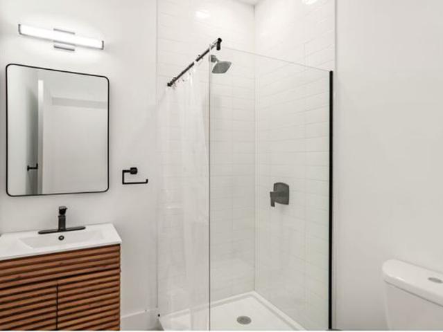 Brookland DC | Furnished Top Floor Bedroom | Offsu