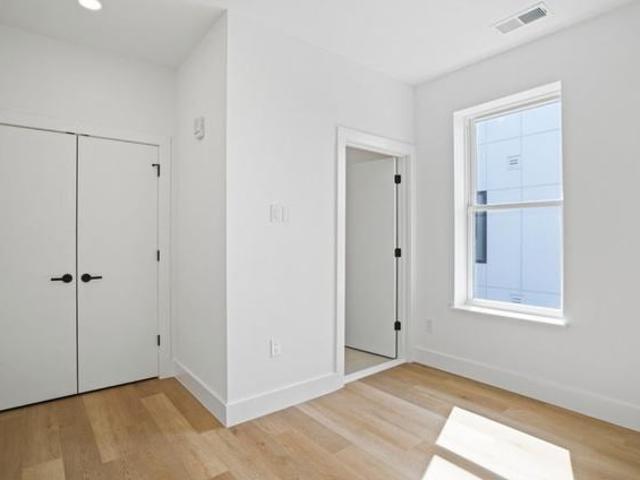 Brookland DC | Furnished Top Floor Bedroom | Ensui