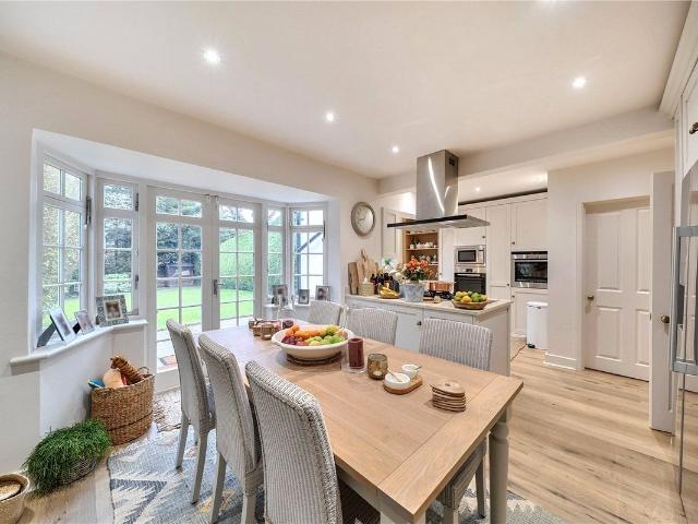Brookland Rise, London NW11, 4 bed semi detached house to rent, £4,550 pcm | PrimeLocation