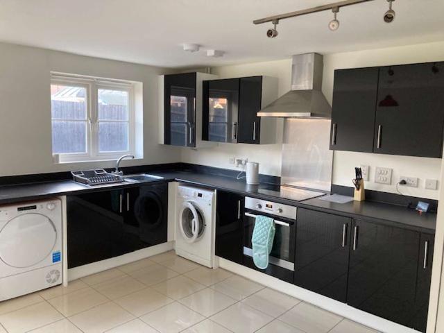 Brooklands Avenue Room 4