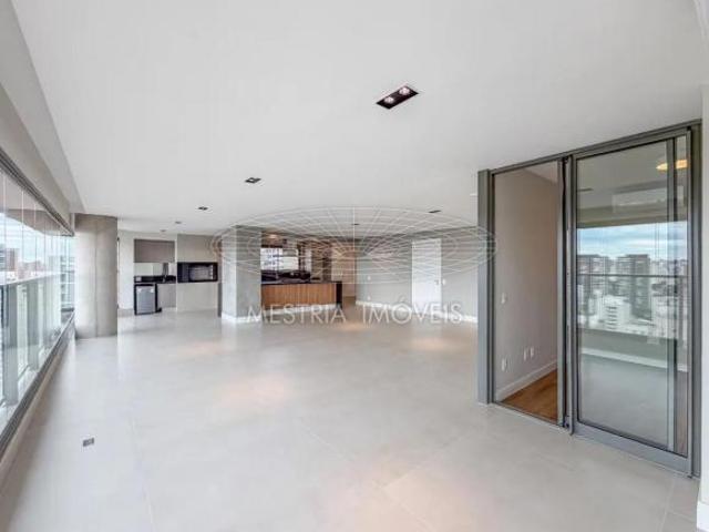 Brooklin | Apartamento andar alto, num edifício inovador com misto comercial e residencial !