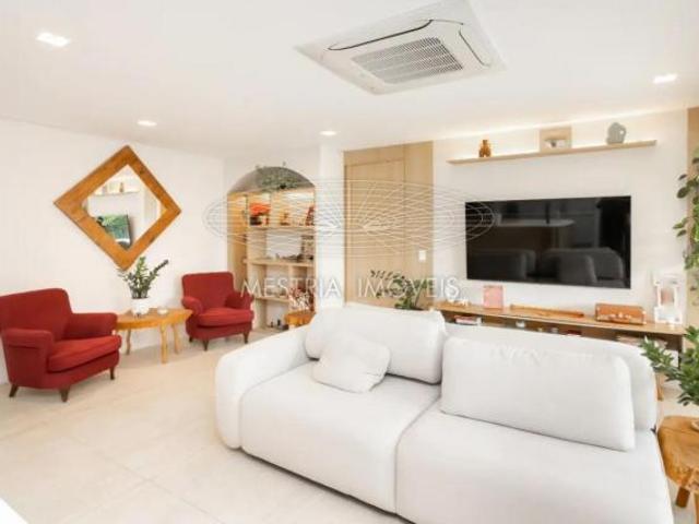 Brooklin | Apto impecável | Com 130 m² | 2 vagas + deposito !