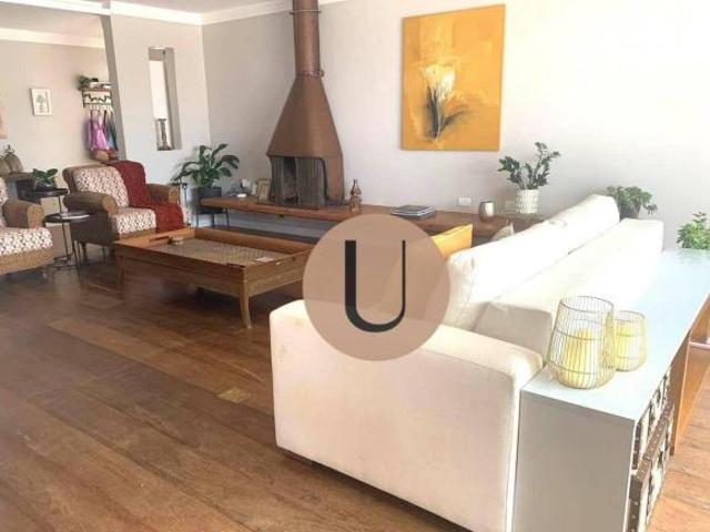 Brooklin Velho, Casa com 4 suites, piscina, spa, área gourmet,3 vagas para carros com estação para c