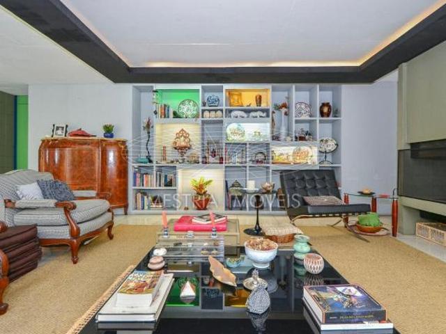 Brooklin | Casa com projeto moderno e exclusivo !