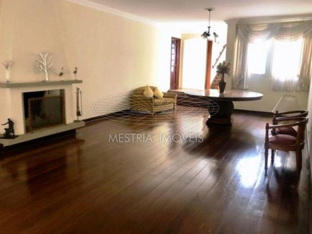 Brooklin | Excelente casa com 423 m² e garagem para 6 carros !