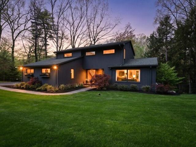 Brooks Rd, Longmeadow, Home For Sale