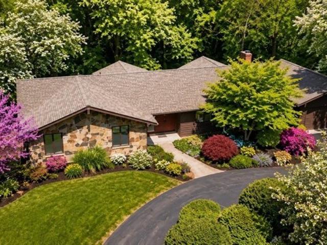 Brooks Rd, Longmeadow, Home For Sale
