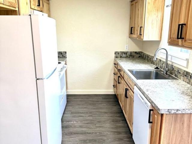 Brookshore Apartments 1 Bedroom Apartment for Rent at 1539 15th Ave Se, Albany, OR 97322
