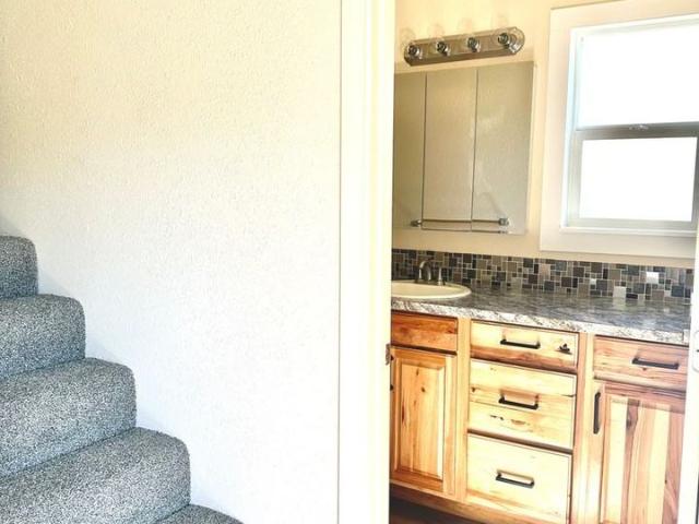 Brookshore Apartments 2 Bedroom Apartment for Rent at 1539 15th Ave Se, Albany, OR 97322