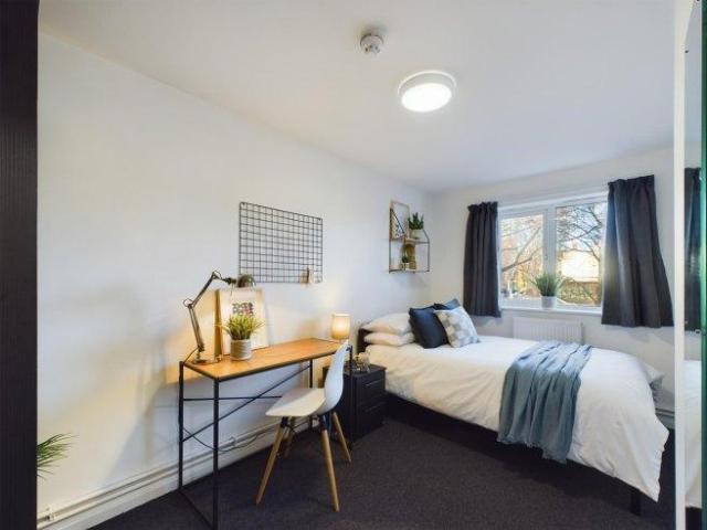 Brookside 4 bed house share to rent £1,784 pcm £412 pw