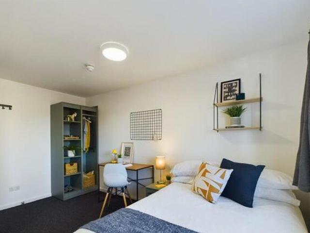 Brookside, 4 Bedroom House