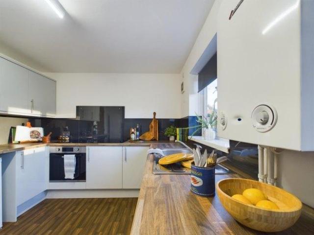 Brookside 6 bed house share to rent £2,688 pcm £620 pw
