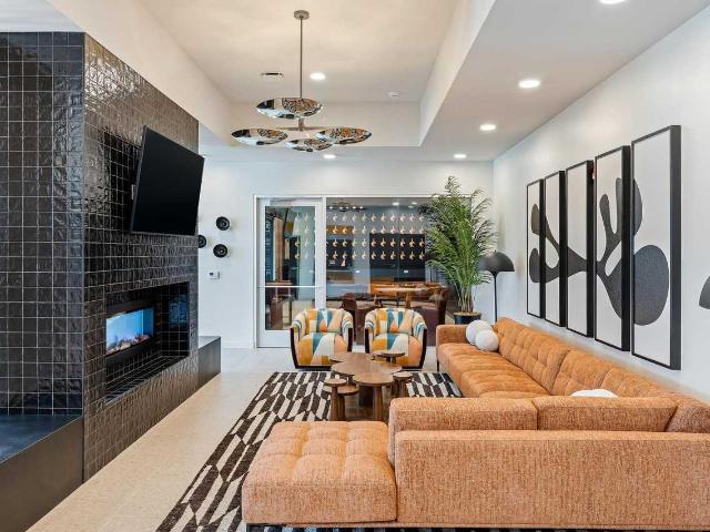 Brookside Commons 2 Bedroom Apartment for Rent at 6551 Rockhill Rd, Kansas City, MO 64131 Holmes Park