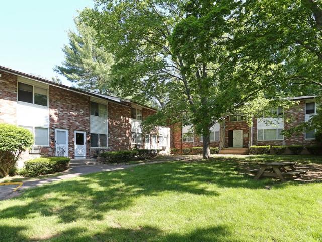 Brookside Gardens Apartments Two Bedroom