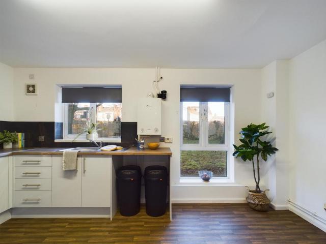 Brookside, Derby DE1 6 bed house to rent £2,677 pcm £618 pw