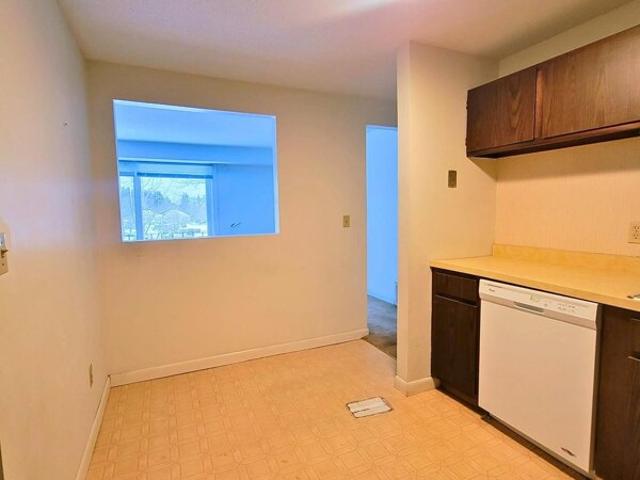 Brookside Dr Apt,exeter, Condo For Sale