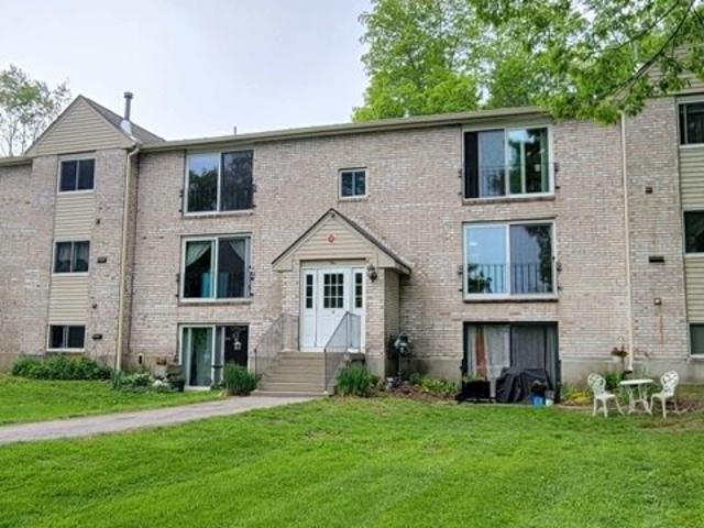 Brookside Dr Apt,exeter, Condo For Sale