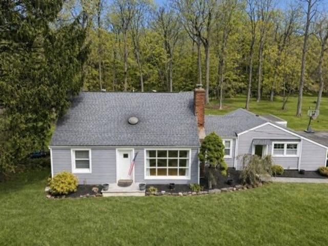 Brookside Dr, Bridgewater Twp, Home For Sale
