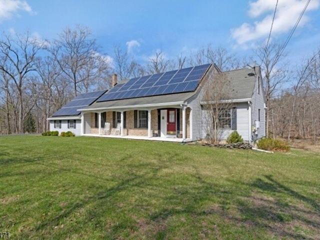 Brookside Dr, Bridgewater Twp, Home For Sale
