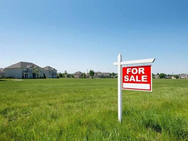 Brookside Dr, Lakewood, NJ 08701