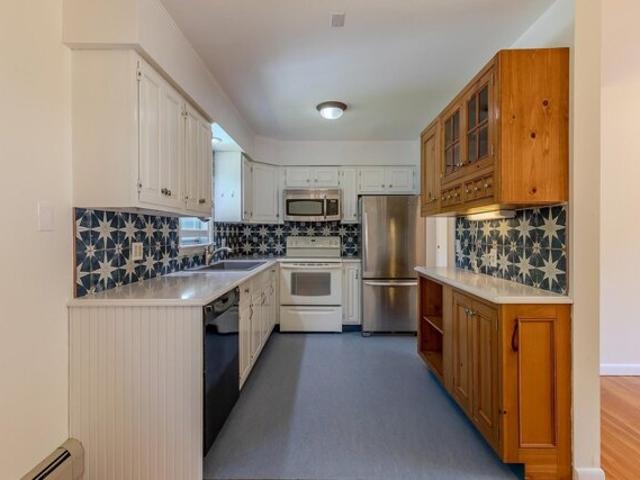 Brookside Rd, Manchester, Home For Sale