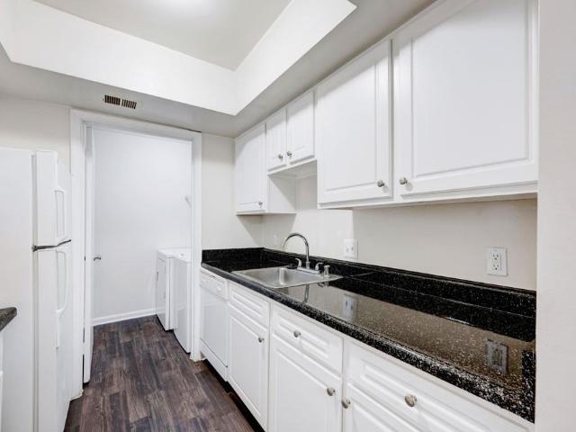 Brookside View 1 Bedroom Apartment for Rent at 8206 Streamside Pl, Gaithersburg, MD 20879