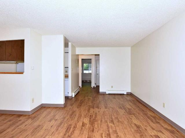 Brookview Apartments 3 Bedroom Apartment for Rent at 1200 1200/20 E. Stuart / 1701/09/17 Welch, Ft Collins, CO 80525