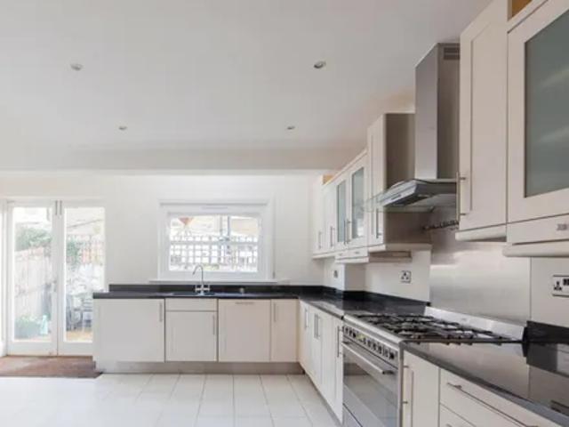 Brookville Road, London, SW6 7BJ, United Kingdom | Room for rent #154590234 | Rentberry