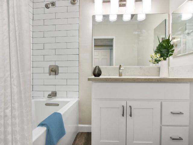 Brookwood 2 Bedroom Apartment for Rent at 18537 E Arrow Hwy, Azusa, CA 91722 Azusa