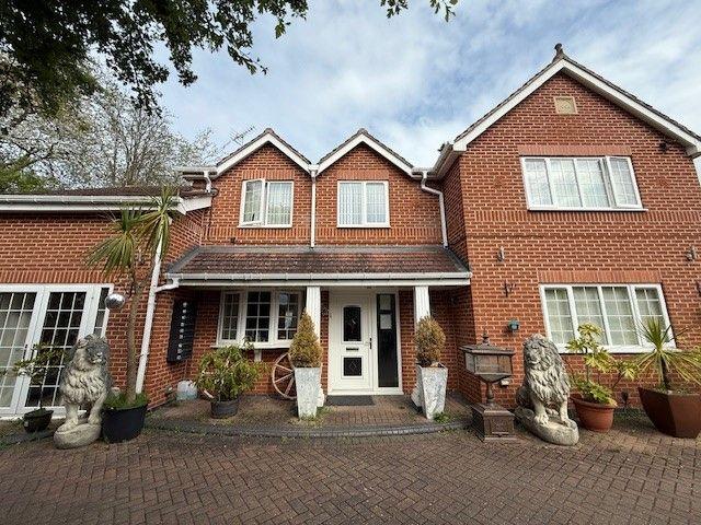 Brookwood Crescent, Nottingham NG4, Room to rent, £550 pcm | PrimeLocation
