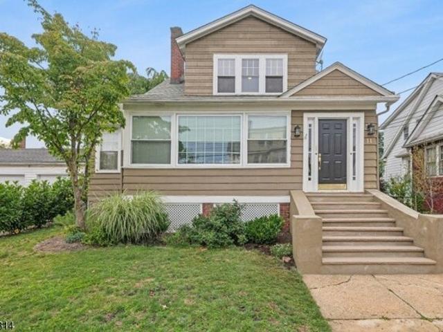 Brookwood Dr, Maplewood, Home For Sale