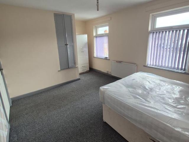 Broom Hall Crescent, Birmingham B27, Room to rent, £600 pcm | PrimeLocation