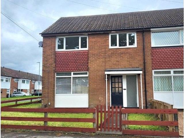 Broom Place, Leeds LS10, 3 bed end terrace house to rent, £1,100 pcm | PrimeLocation
