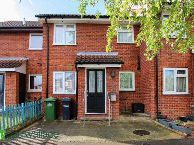 Broomfield Avenue, Turnford EN10, 1 bed terraced house to rent, £1,350 pcm | PrimeLocation