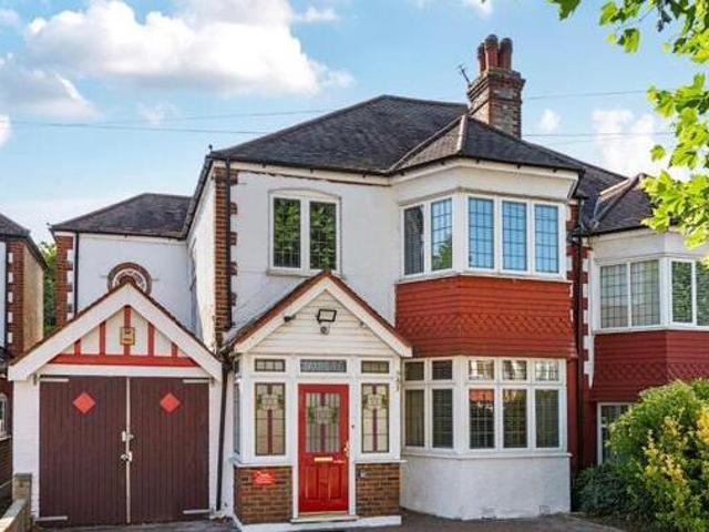 Broomfield Avenue, London, 4 Bedroom Semi detached