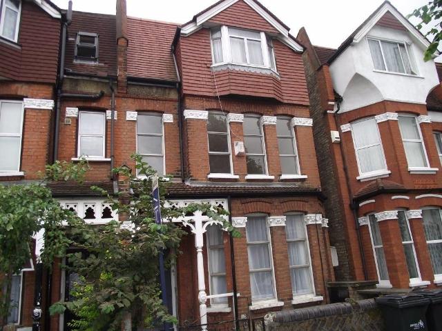Broomfield Avenue, Palmers Green N13, 2 bed flat to rent, £1,575 pcm | PrimeLocation