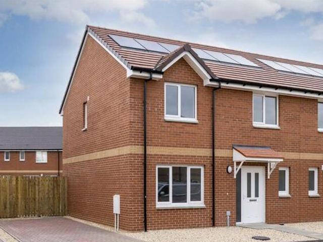 Broomfield Court, Balornock, 3 Bedroom Semi detached