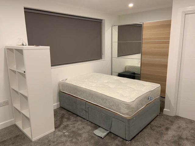 Broomfield Court, Hatfield, Hertfordshire AL10, Studio to rent, £1,050 pcm | PrimeLocation