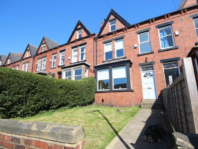 Broomfield Crescent, Headingley, Leeds, West Yorkshire LS6, 5 bed terraced house to rent, £2,422 pcm | PrimeLocation