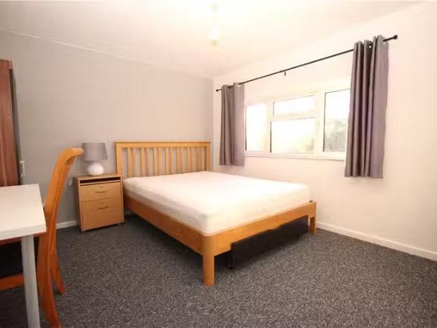 Broomfield, Guildford, Surrey, GU2 8LJ